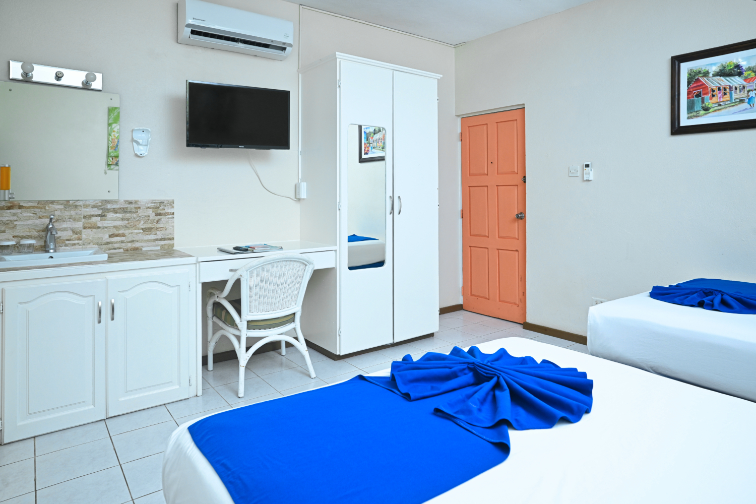 Double Double Studio - Melbourne Inn Barbados